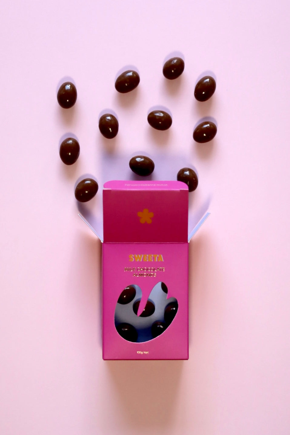 Milk Chocolate Almonds 100g – SWEETA